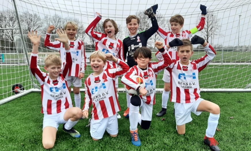 DOSL J010-1 laat de voeten spreken in de Hoofdklasse | DOSL